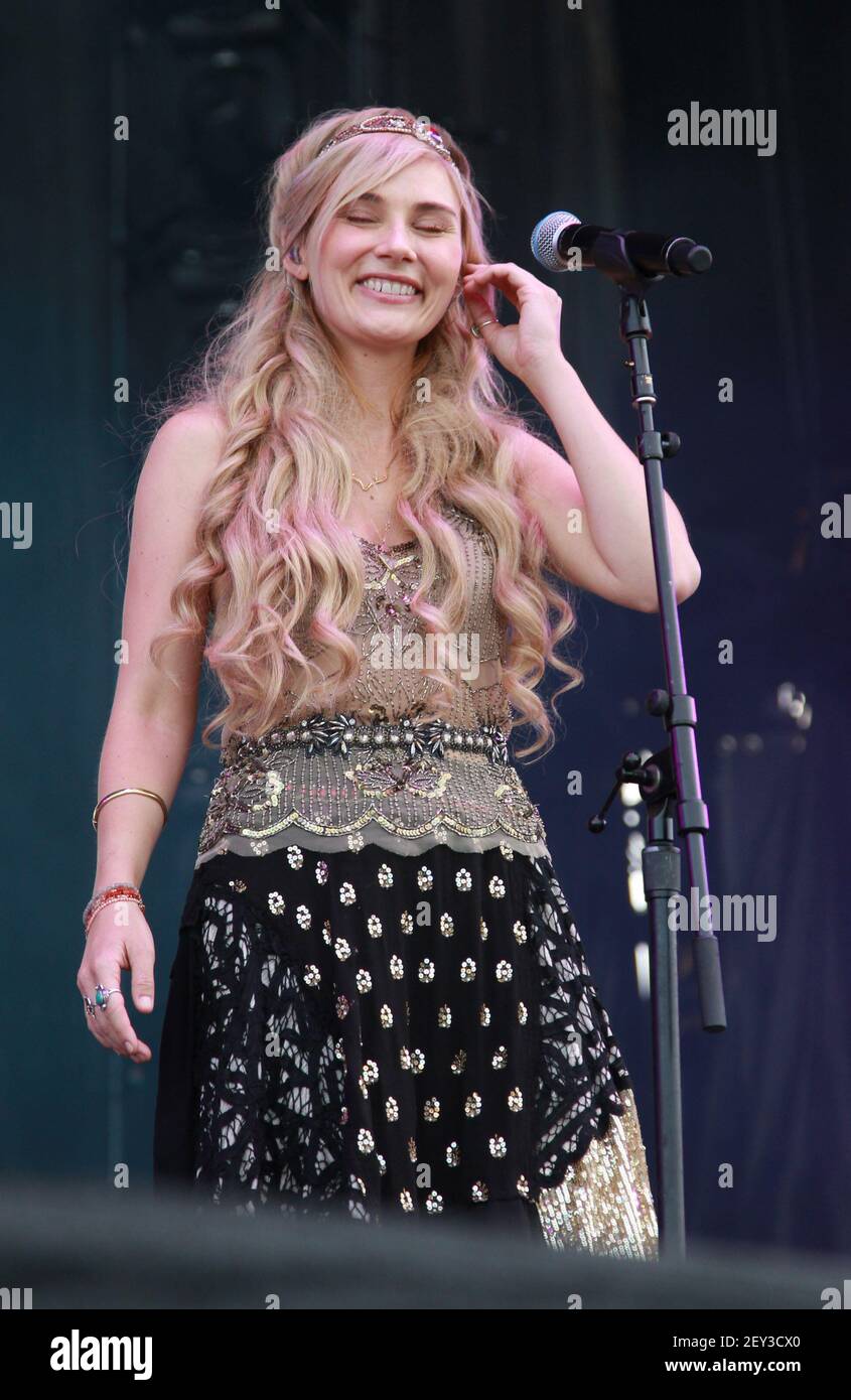 04 October 2014 - Las Vegas, NV - Clare Bowen. Route 91 Harvest Country ...
