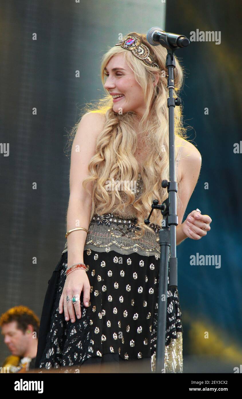 04 October 2014 - Las Vegas, NV - Clare Bowen. Route 91 Harvest Country ...