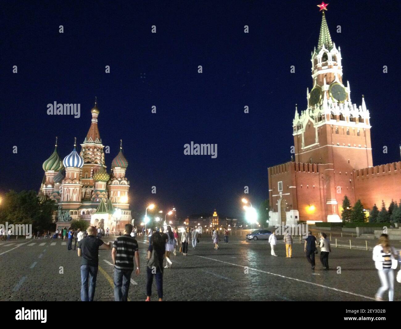 St. Basil's Cathedral and the Saviour's Tower at night on the Red ...