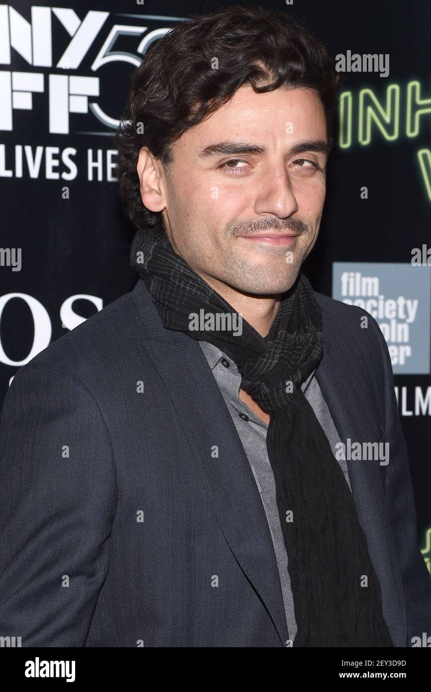Oscar Isaac attends the Centerpiece Gala Presentation and World ...