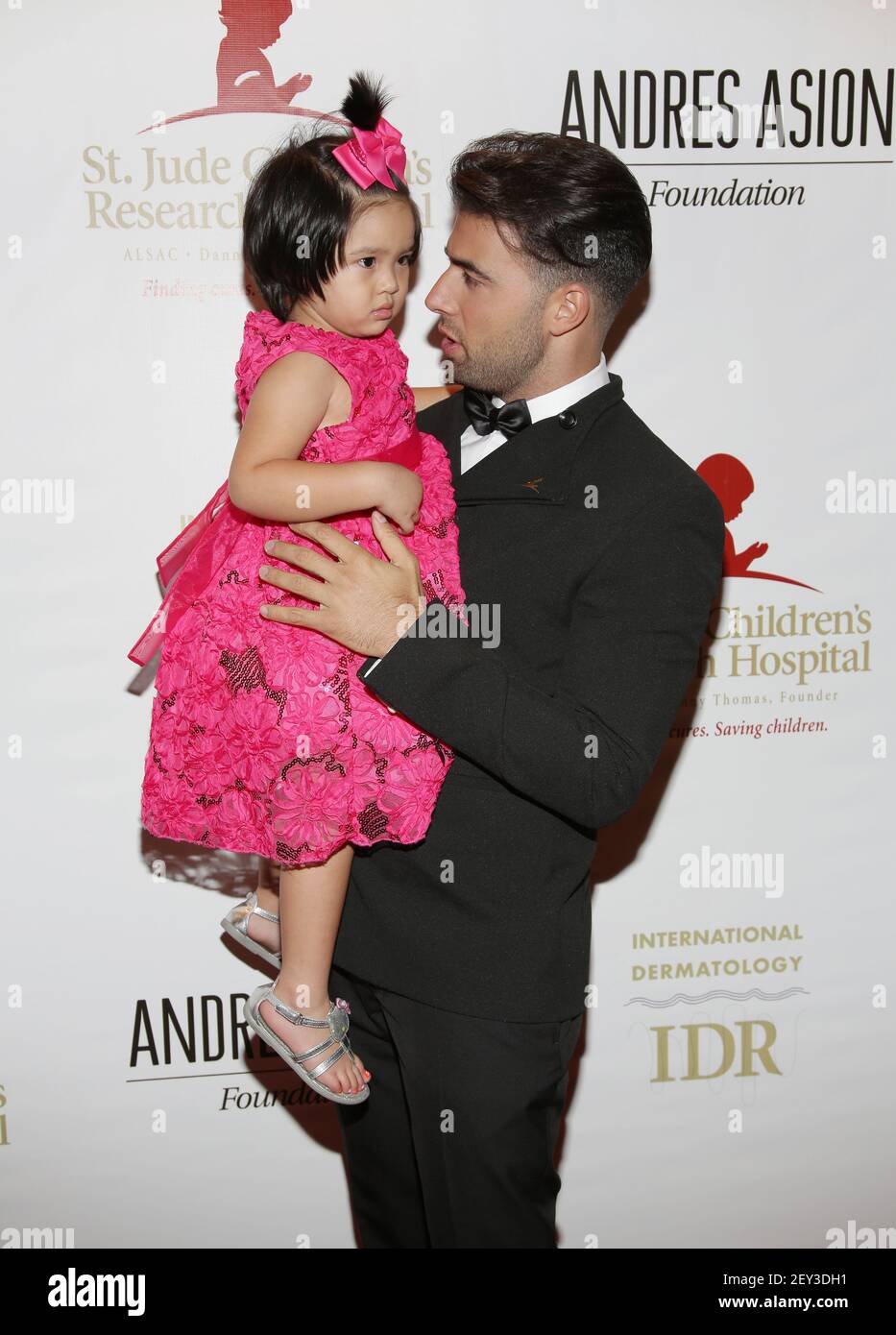 Jencarlos Canela Education | National Education