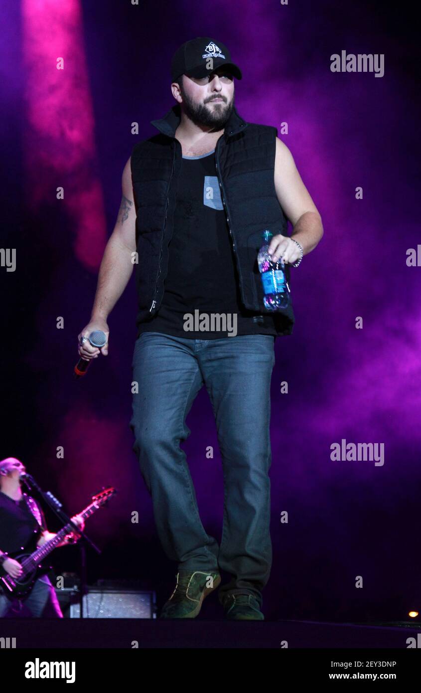 05 October 2014 - Las Vegas, NV - Tyler Farr. Route 91 Harvest Country ...