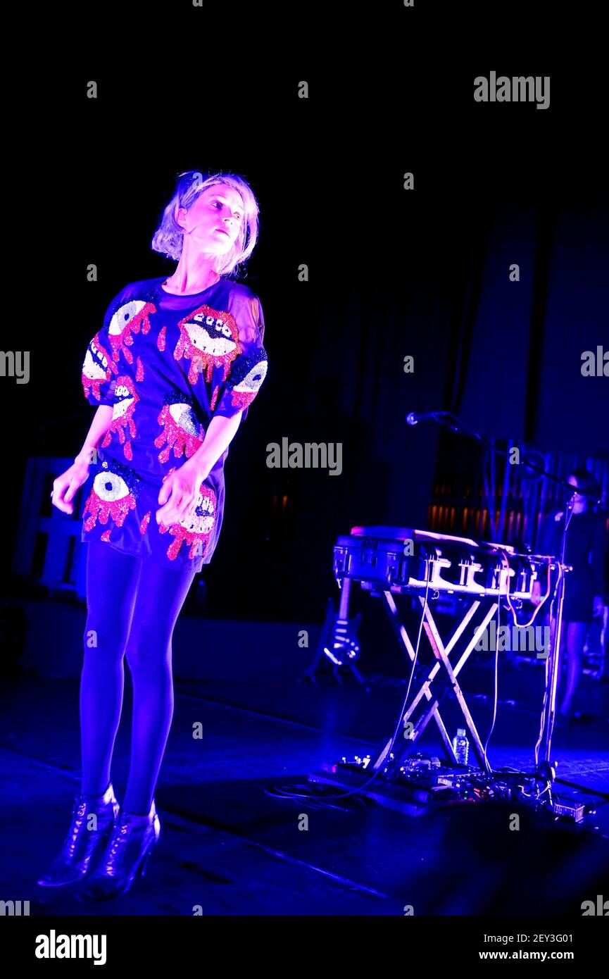 St.Vincent real name (Anne Erin 'Annie' Clark) performs at Fillmore ...