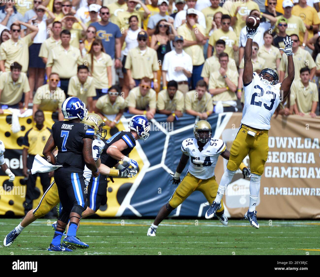 Georgia Tech defensive back Domonique Noble (23) blocks a pass by Duke ...