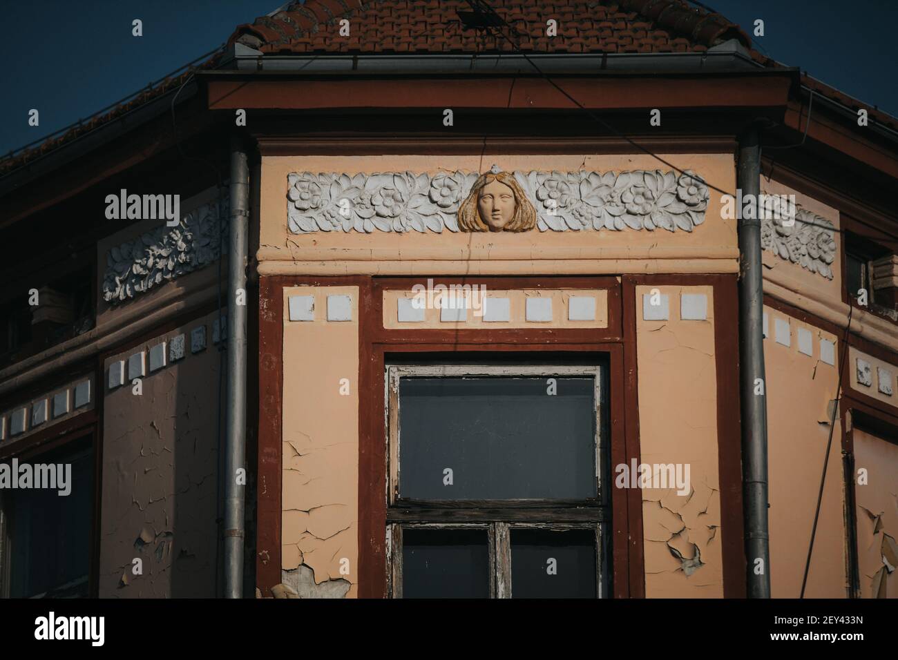 Grotesque figures hi-res stock photography and images - Alamy