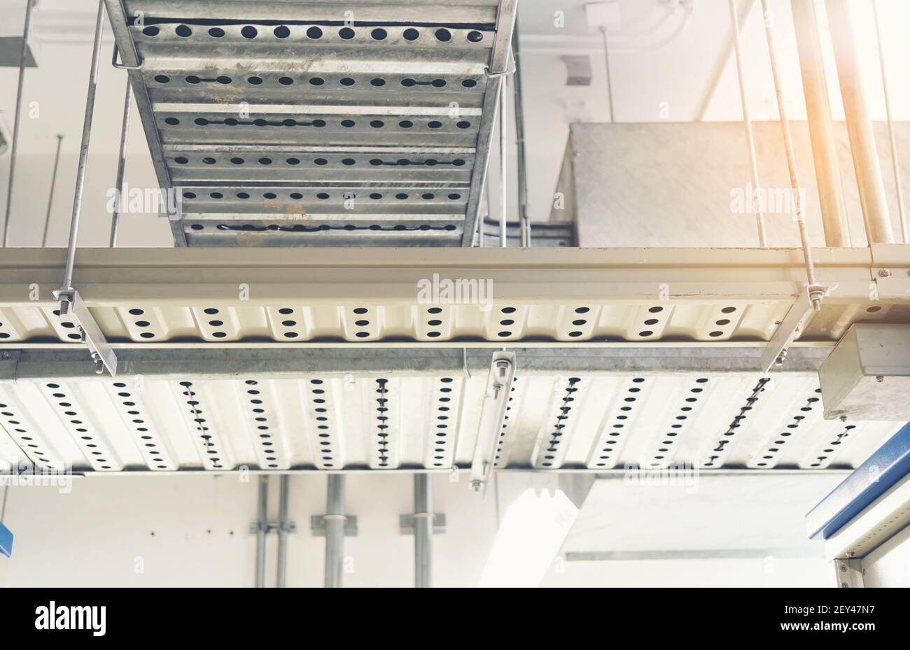 Electrical cabling phase hi-res stock photography and images - Alamy