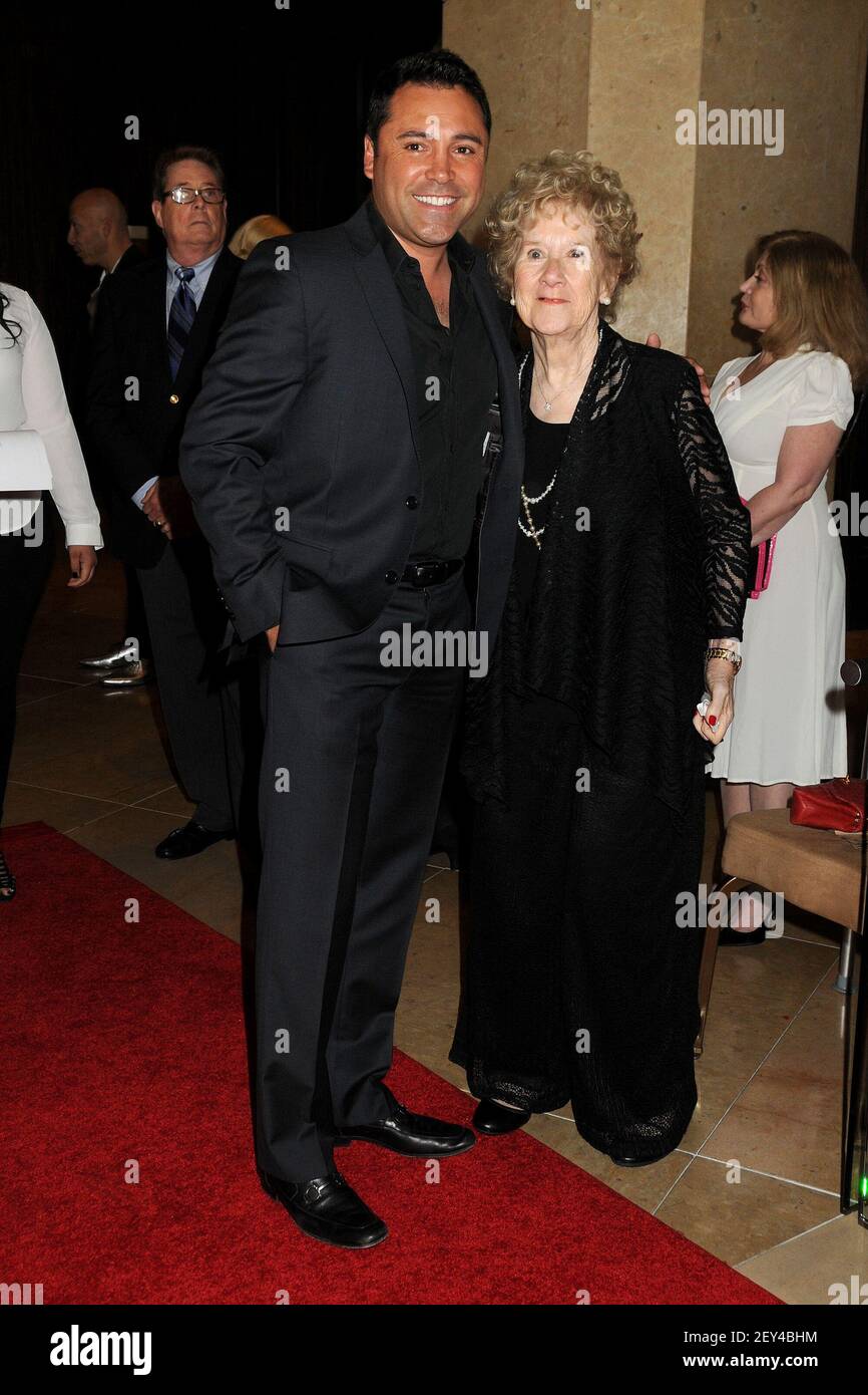 25 October 2014 - Beverly Hills, California - Oscar De La Hoya, Peggy ...