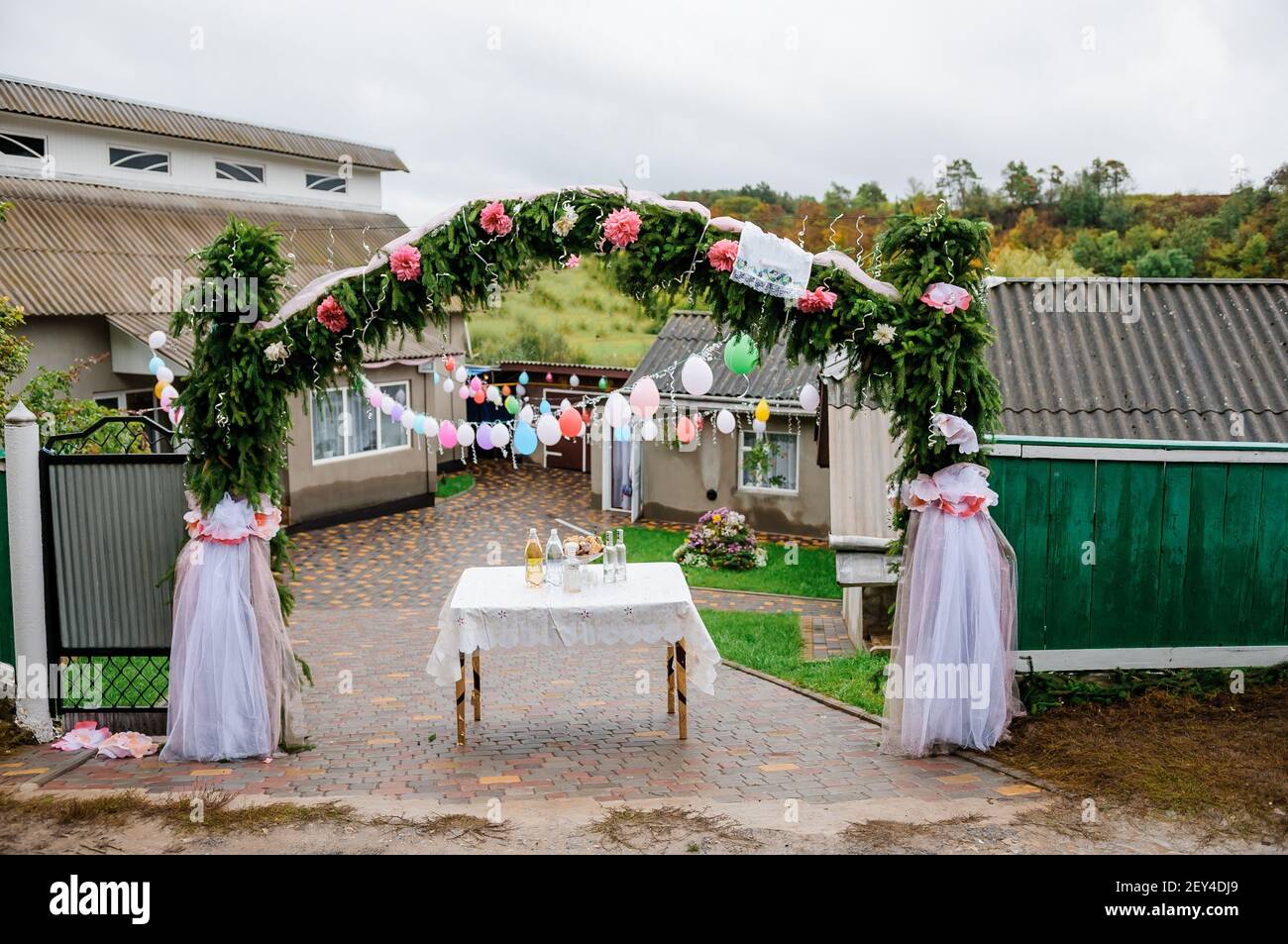 Spruce arch hi-res stock photography and images - Alamy