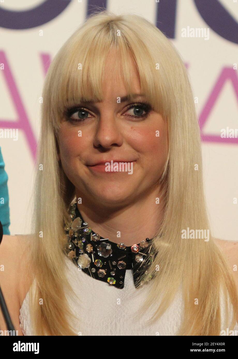 4 November 2014 - Beverly Hills, California - Anna Faris. People's ...