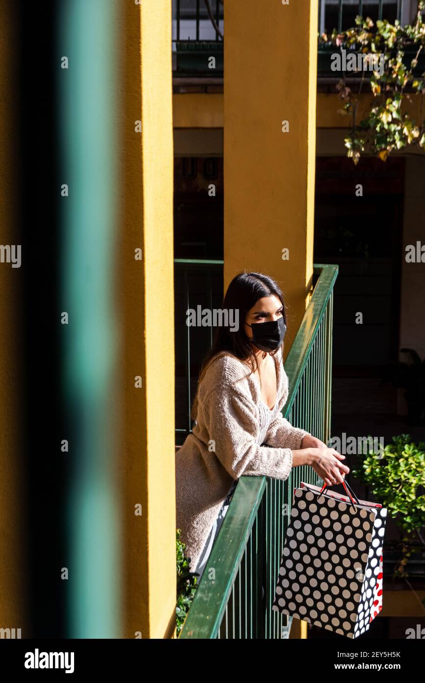 Spanish face hi-res stock photography and images - Alamy