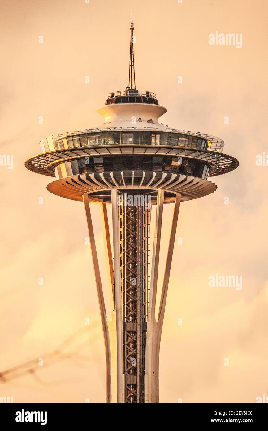 Space needle close up and seattle hi-res stock photography and images ...