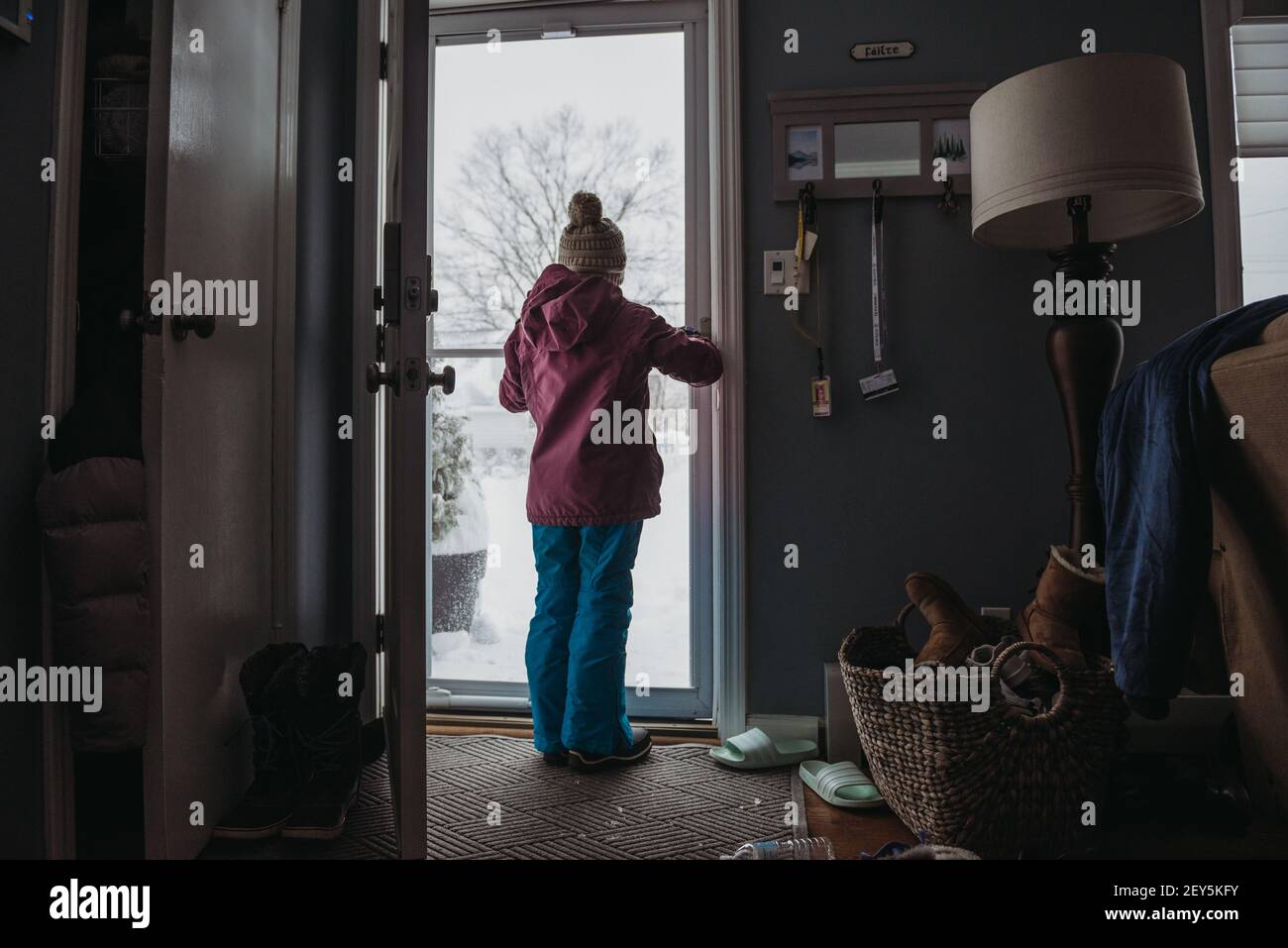 Child getting dressed for school hi-res stock photography and images ...