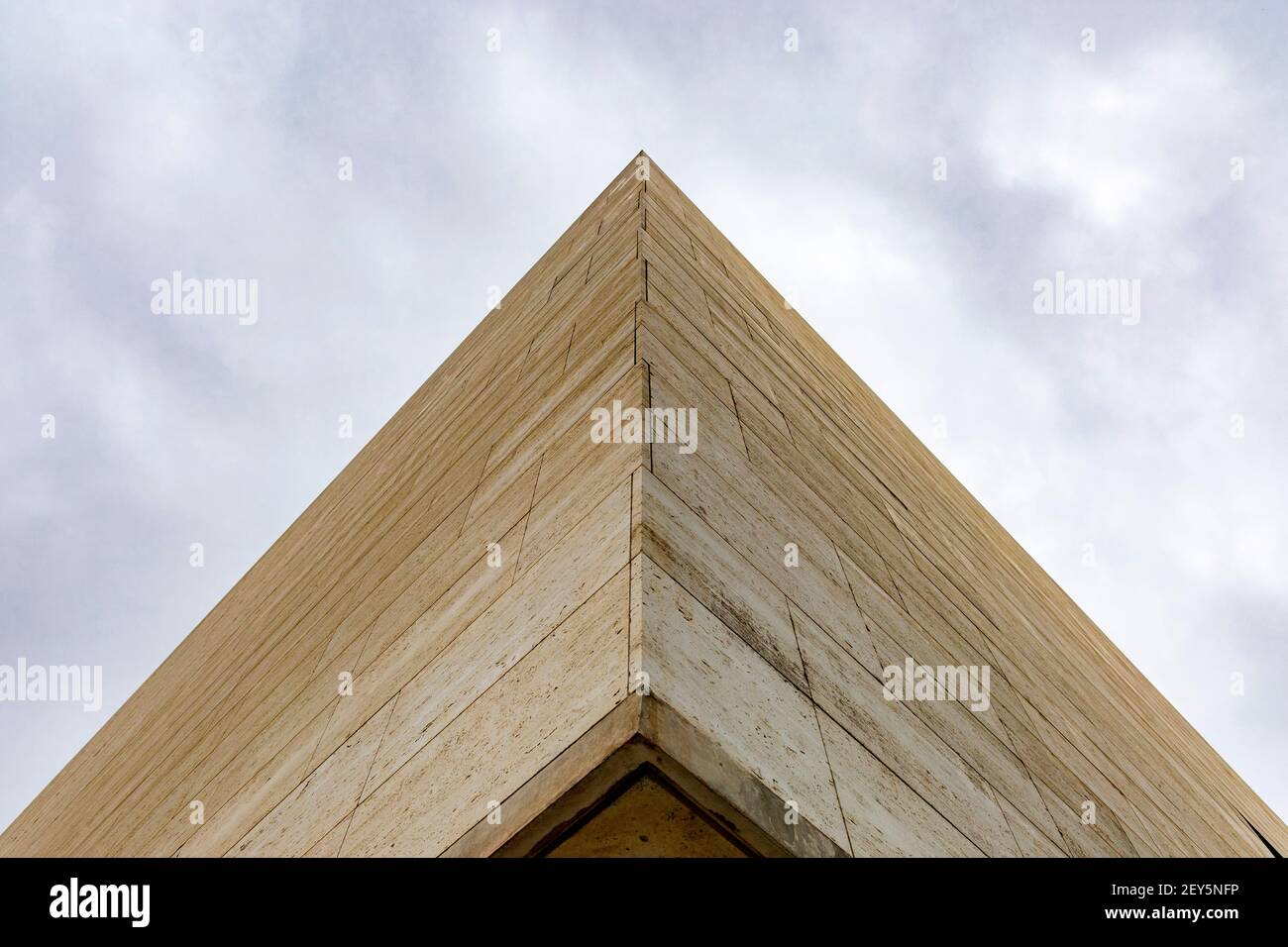Triangle pattern facade hi-res stock photography and images - Alamy