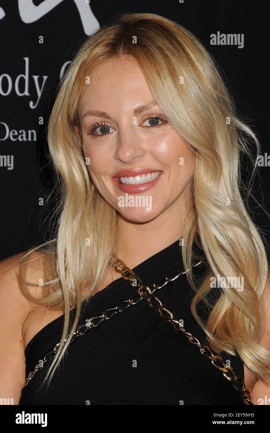 18 October 2014 - Santa Monica, California - Shea Marie. Elyse Walker's ...