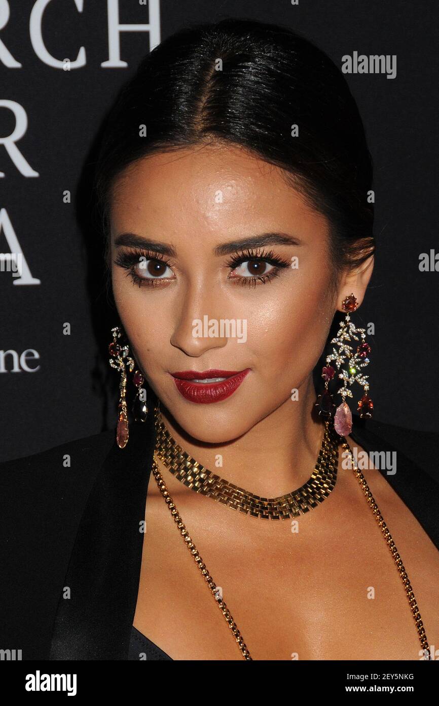 18 October 2014 - Santa Monica, California - Shay Mitchell. Elyse ...