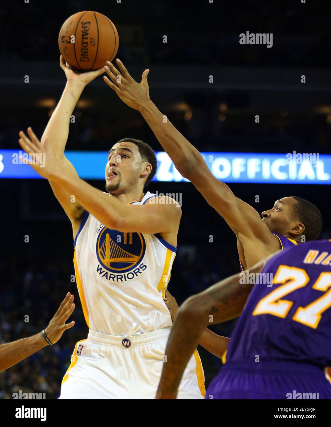 The Golden State Warriors' Klay Thompson (11) shoots the ball against ...