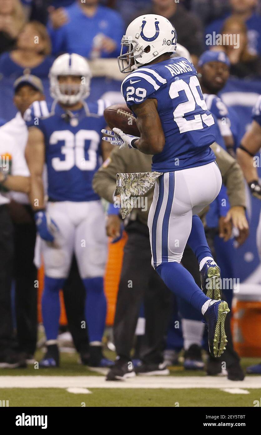 Indianapolis Colts strong safety Mike Adams (29) intercepts a pass in ...