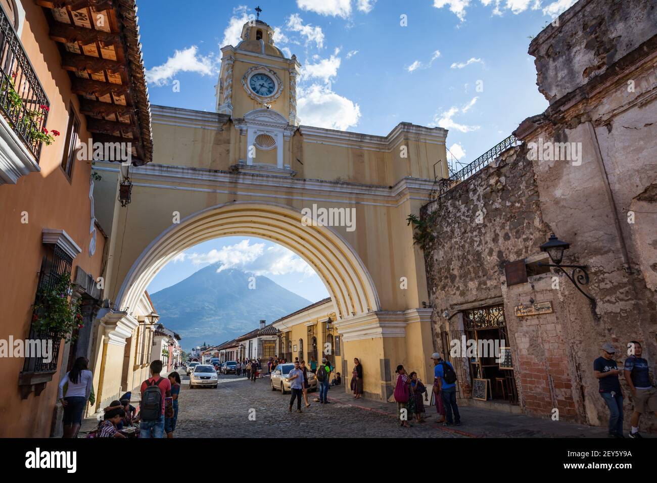 Wide view of the iconic arch of Santa Catalina in Antigua, Guatemala ...