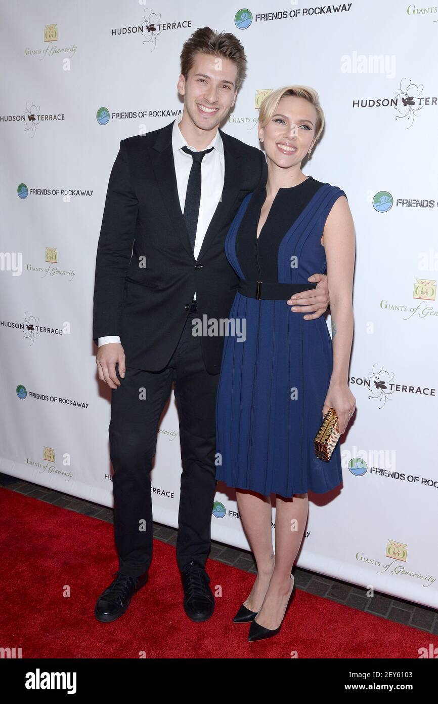 Scarlett johansson and hunter johansson High Resolution Stock ...