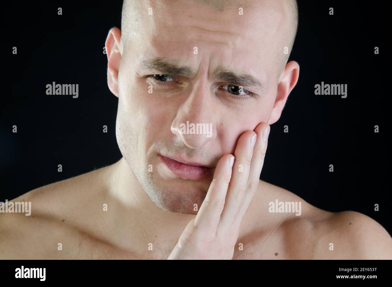 Toothache man hi-res stock photography and images - Alamy