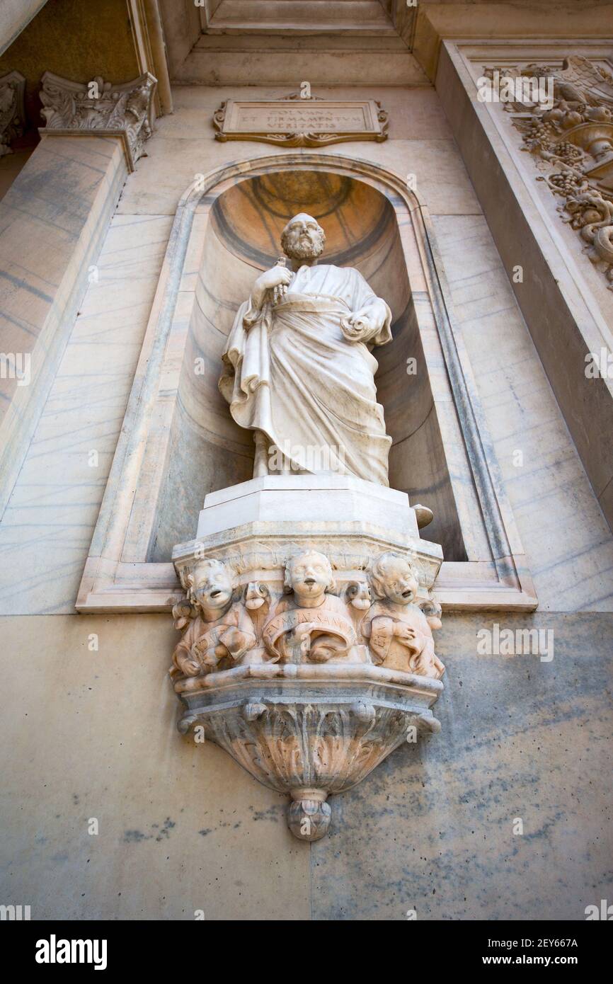 Marble in historical construction italy and statue Stock Photo - Alamy