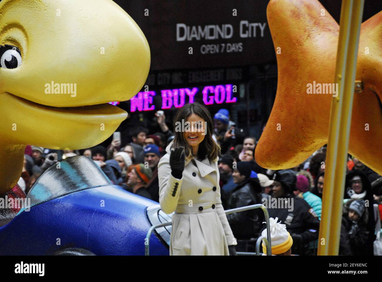 Thousands of people packed 6th Avenue in New York City to watch ...