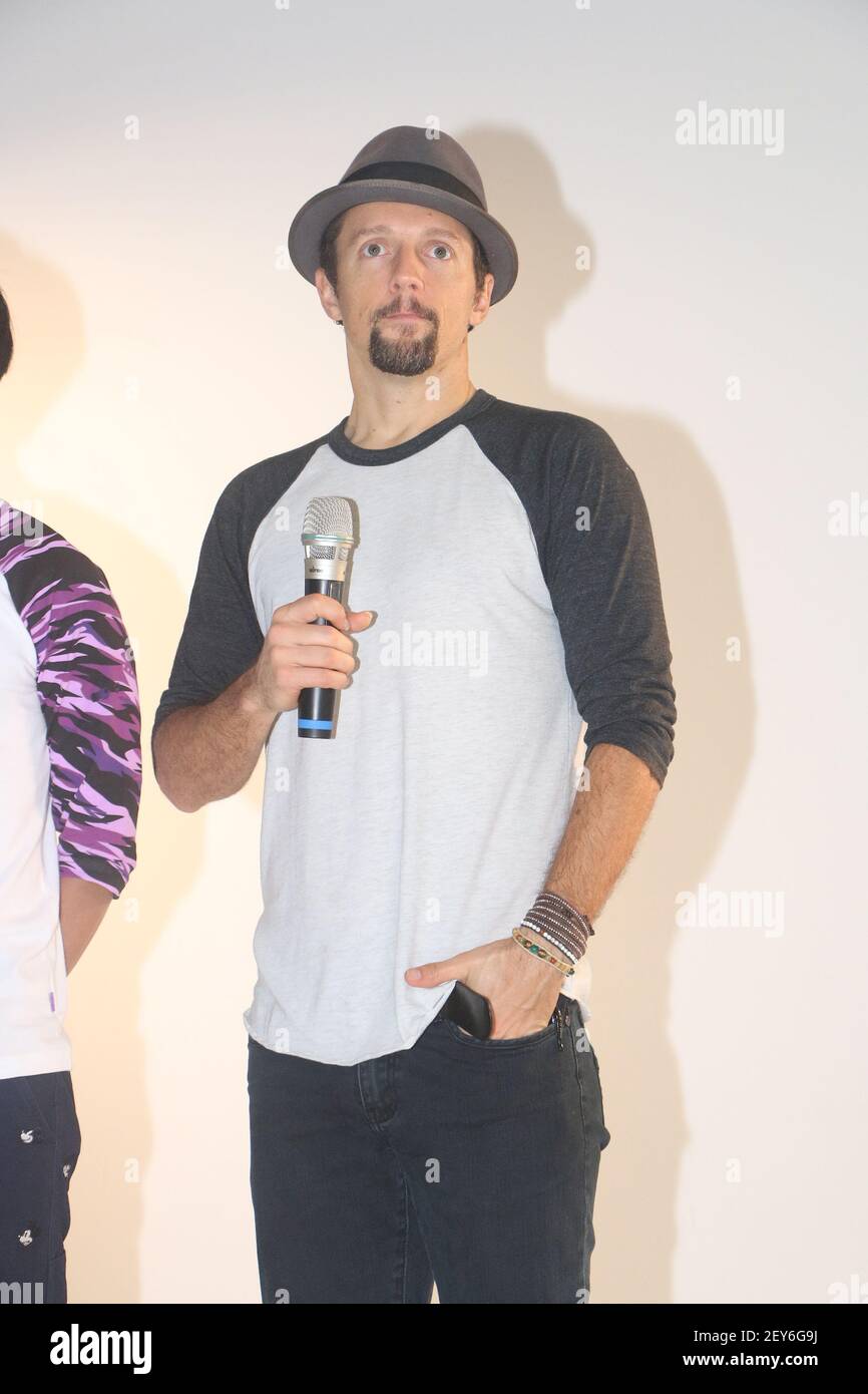 Jason Mraz and Lam JJ co-create their new song I Am Alive in Taipei ...