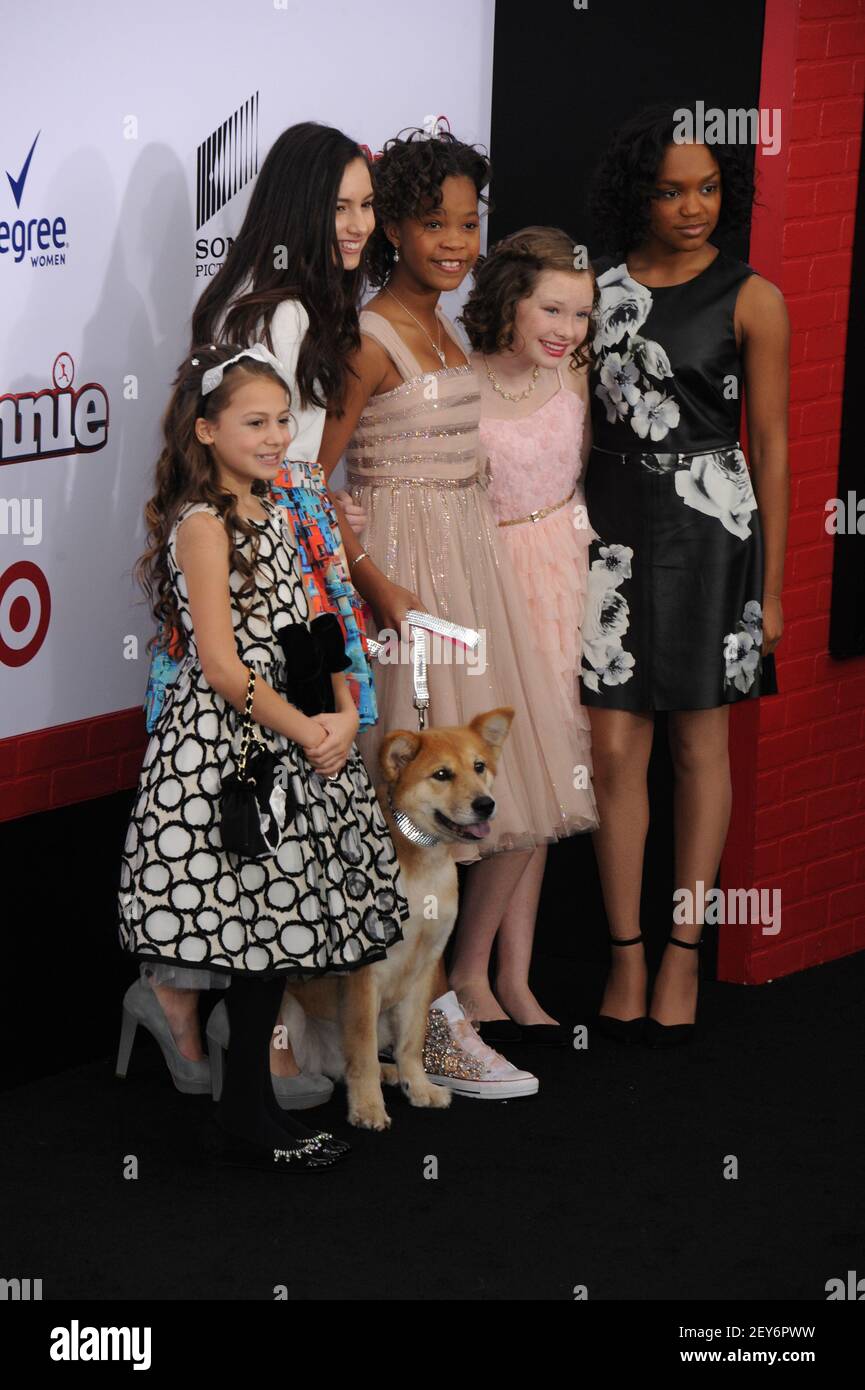 L-R: Nicolette Pierini, Amanda Troya, Quvenzhane Wallis, Zoe Margaret ...