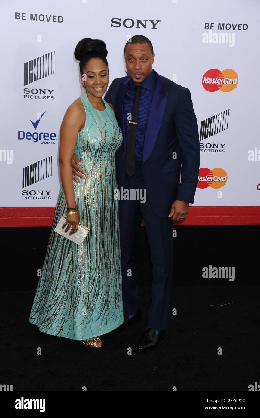 Simone Missick, Dorian Missick attends the Annie New York Premiere ...