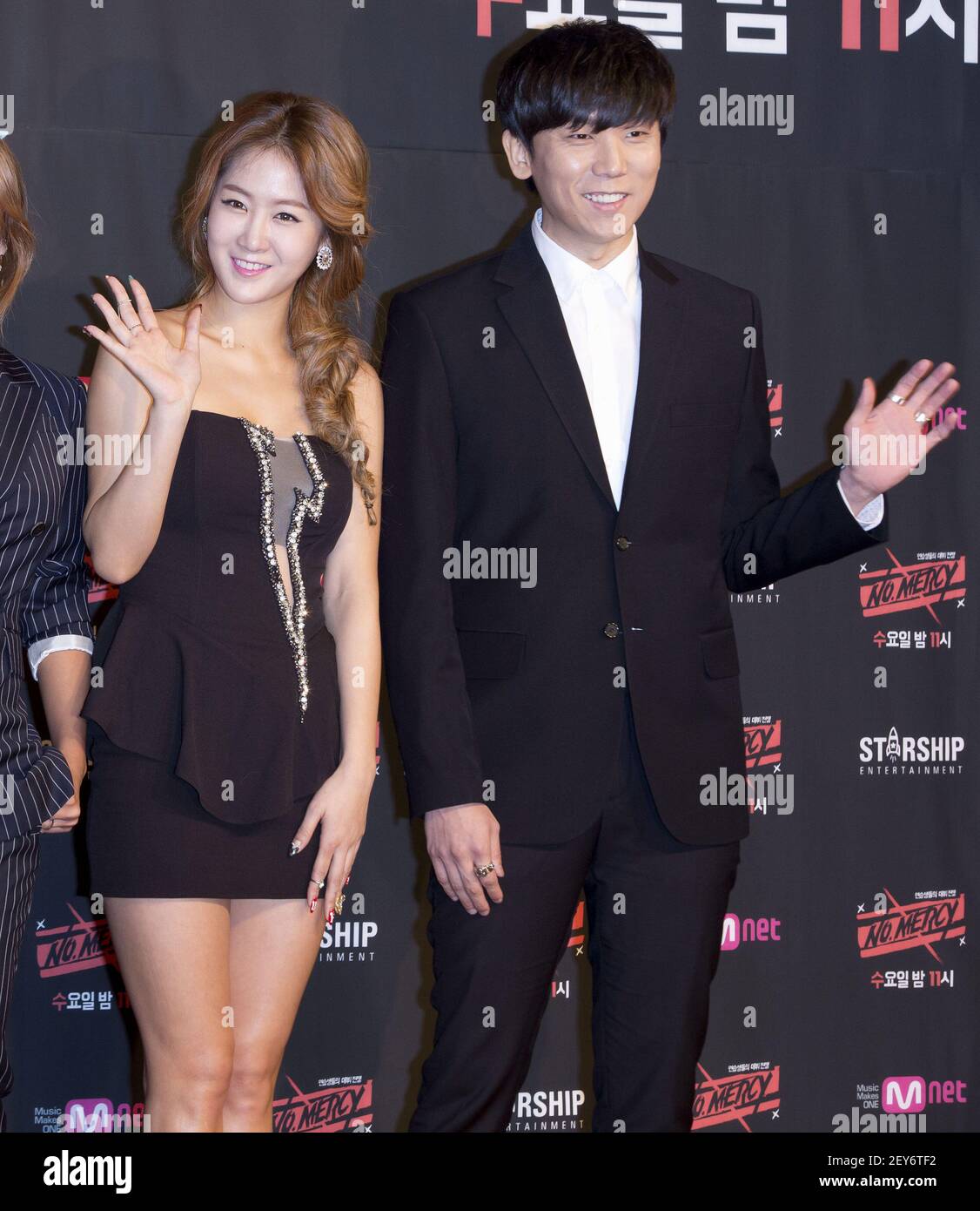 8 December 2014 - Seoul, South Korea : (L to R) South Korean K-Pop girl ...