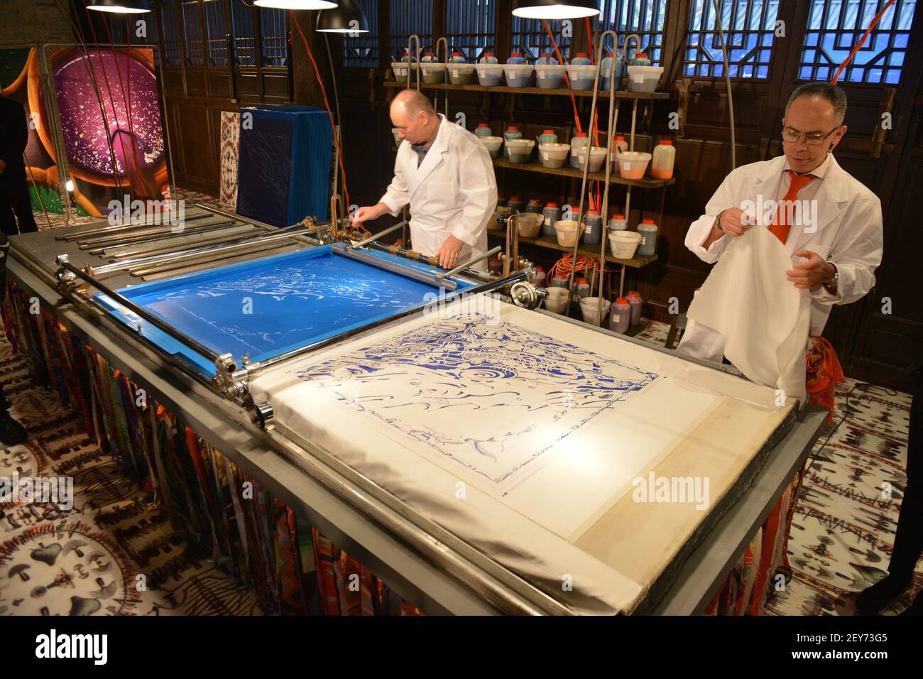 Hermes designer show the manufacturing flow of Hermes bag at the ...