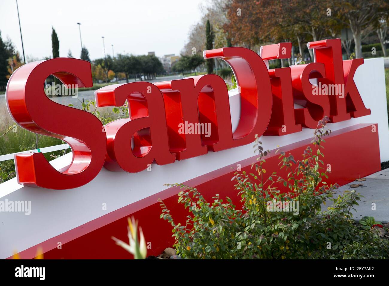 Sandisk headquarters hi-res stock photography and images - Alamy