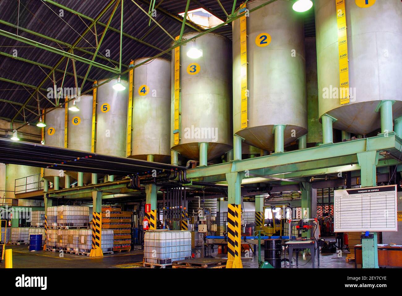 Filling hatch hi-res stock photography and images - Alamy