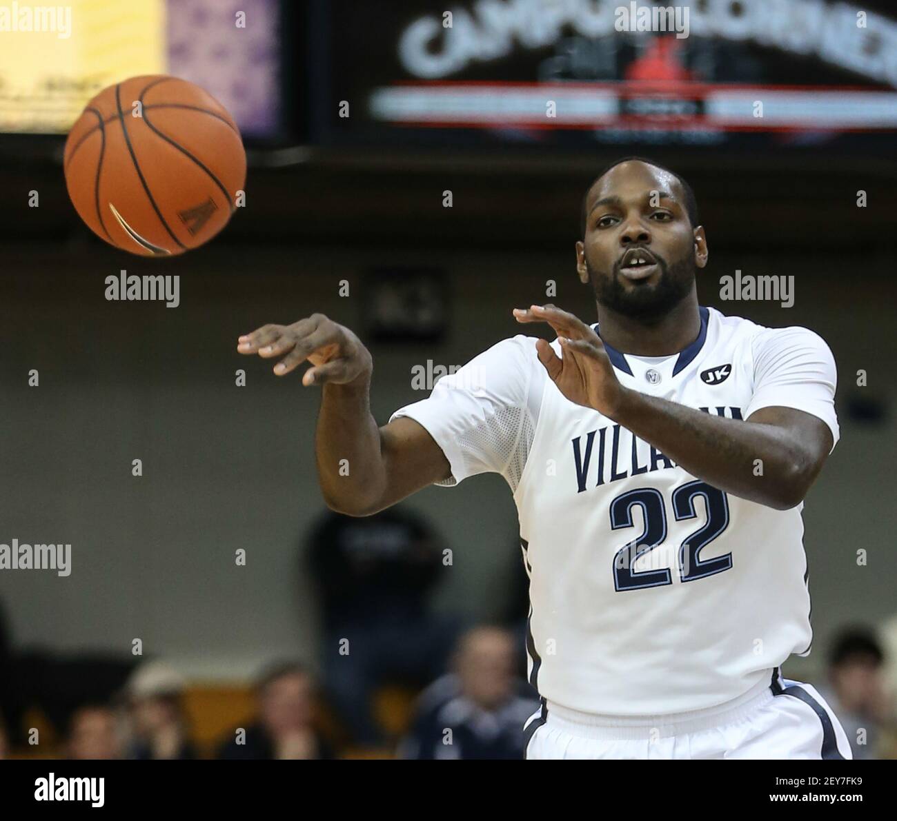 Villanova's JayVaughn Pinkston throws a pass against NJIT during the ...