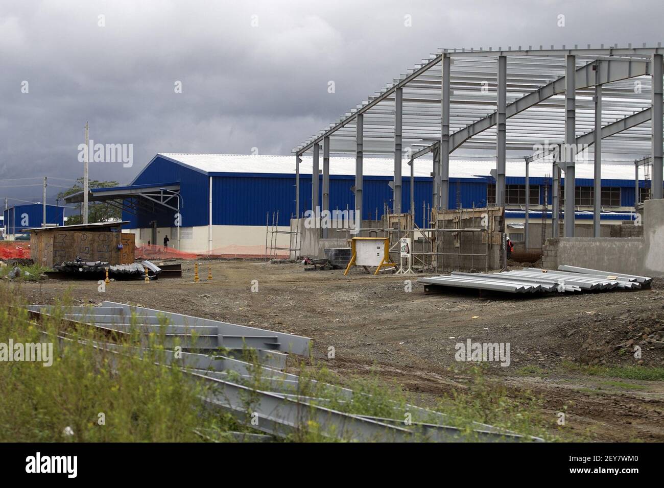 A new factory/warehouse goes up at the Caracol Industrial Park in ...