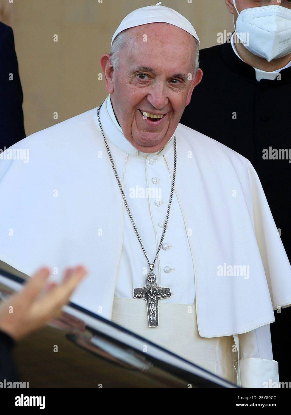 Baghdad, Iraq. 05th Mar, 2021. Pope Francis arrives at Baghdad ...