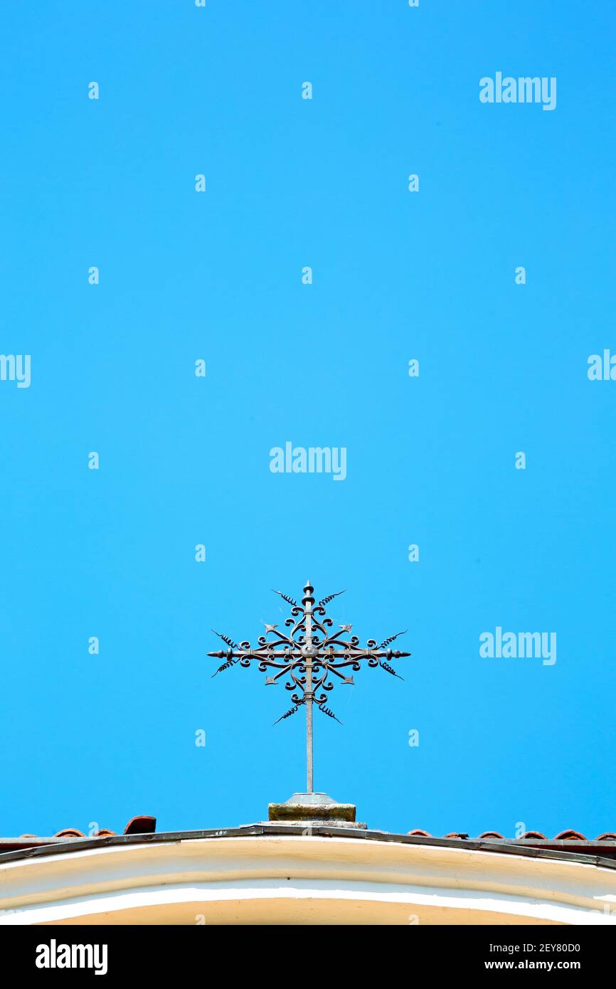 Abstract cross in sky background Stock Photo - Alamy