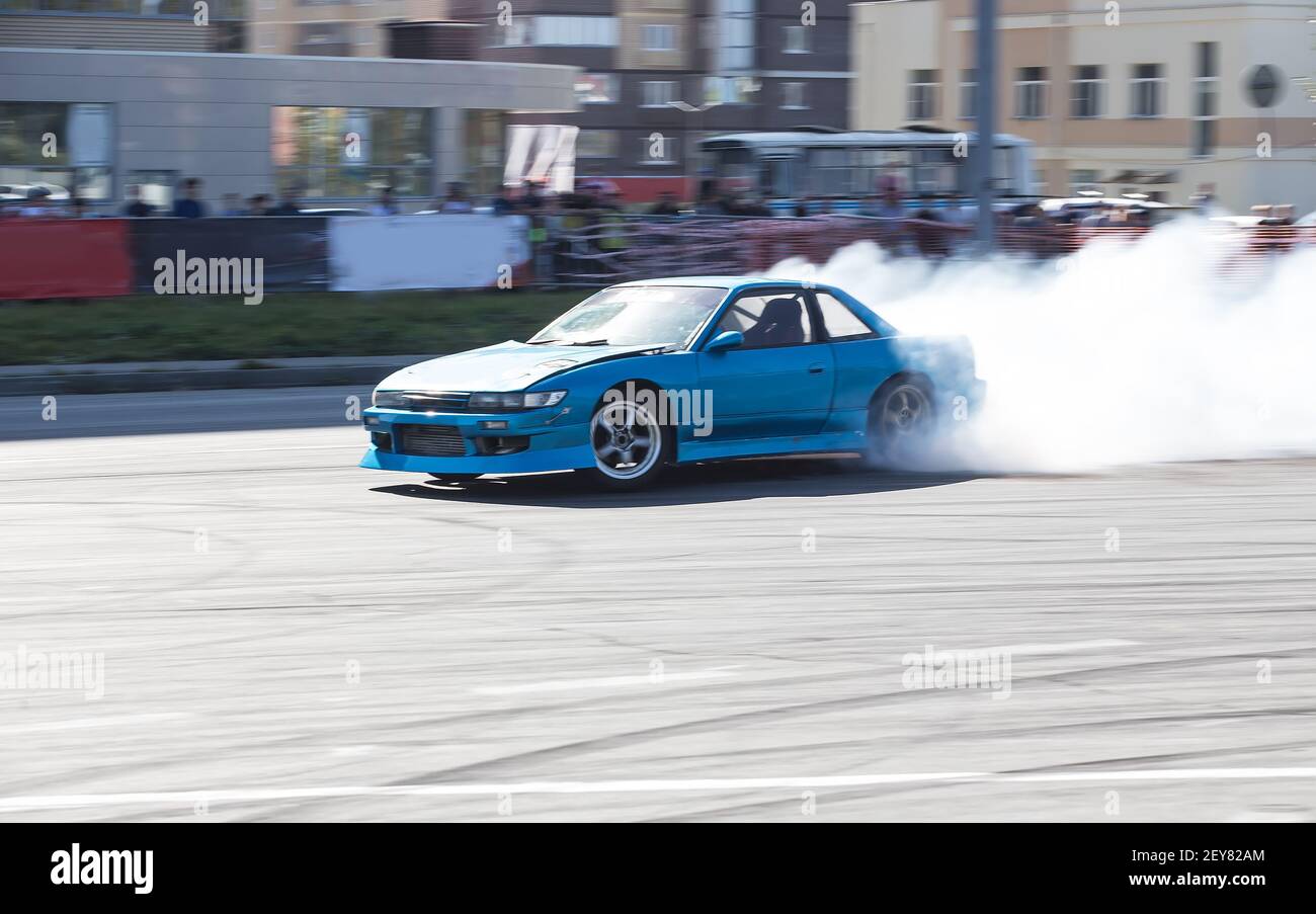 Aerodynamic Drag Car High Resolution Stock Photography and Images - Alamy