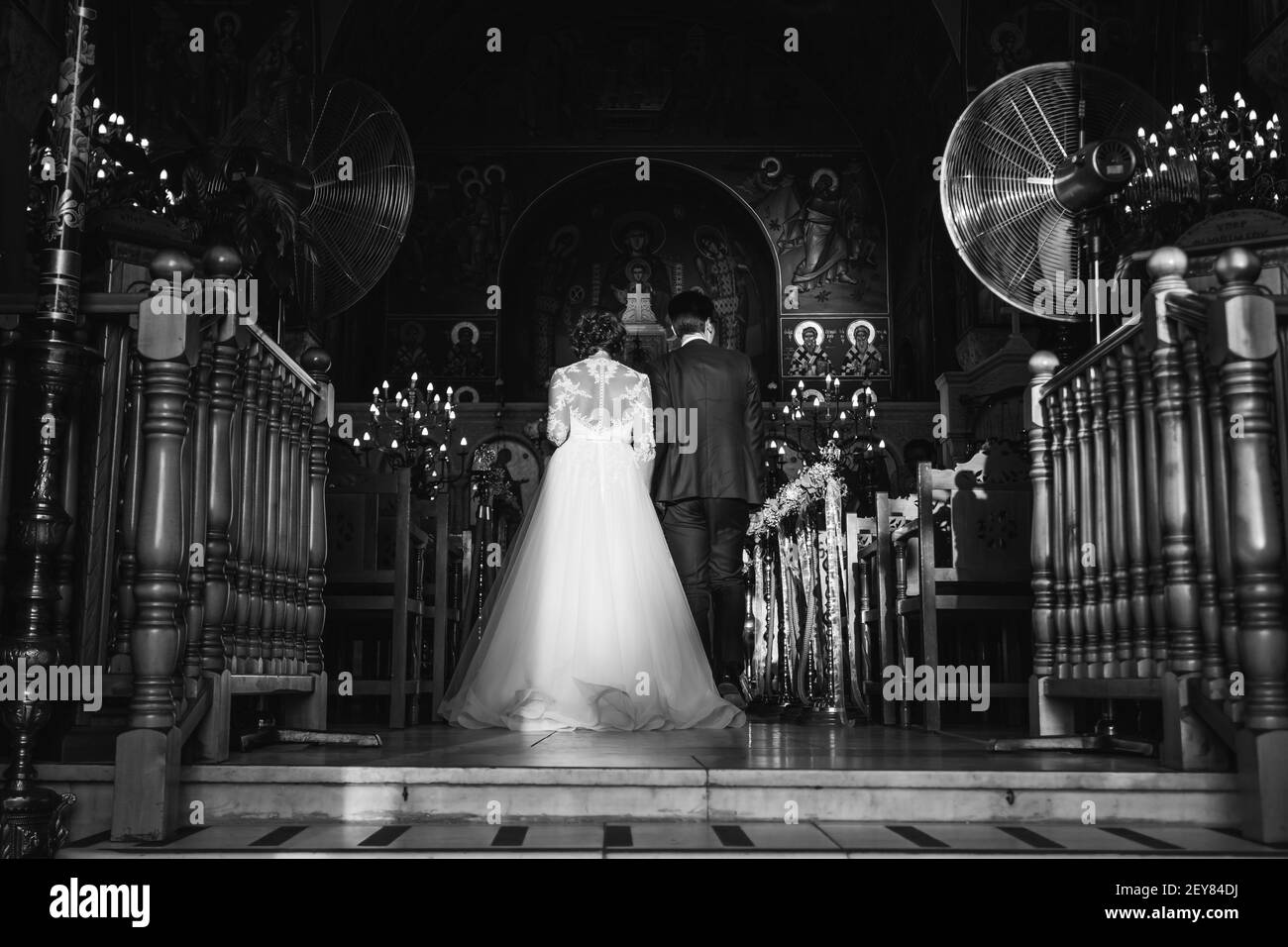 Bride entering church hi-res stock photography and images - Alamy