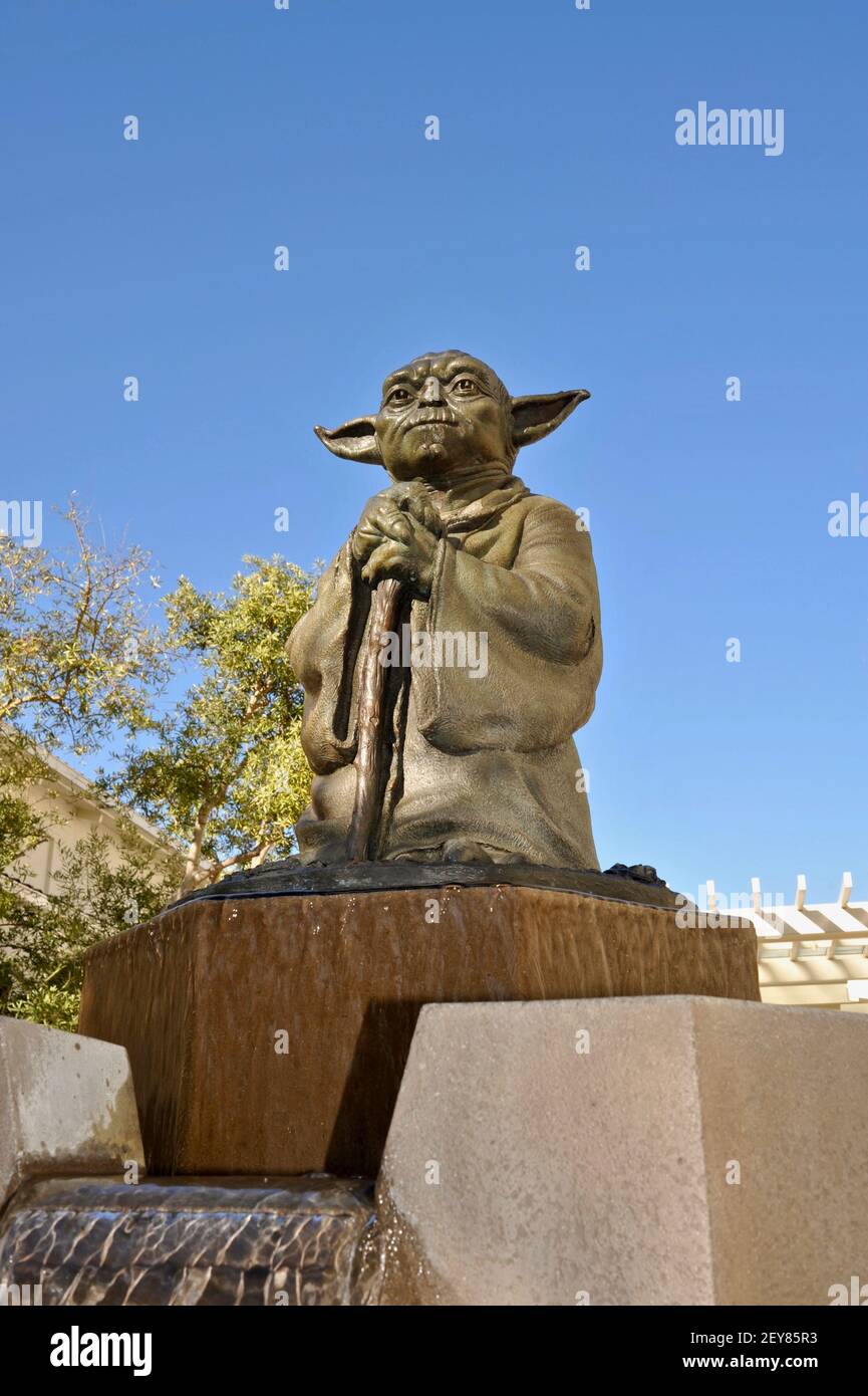 Yoda statue and fountain outside offices of Industrial Light & Magic ...