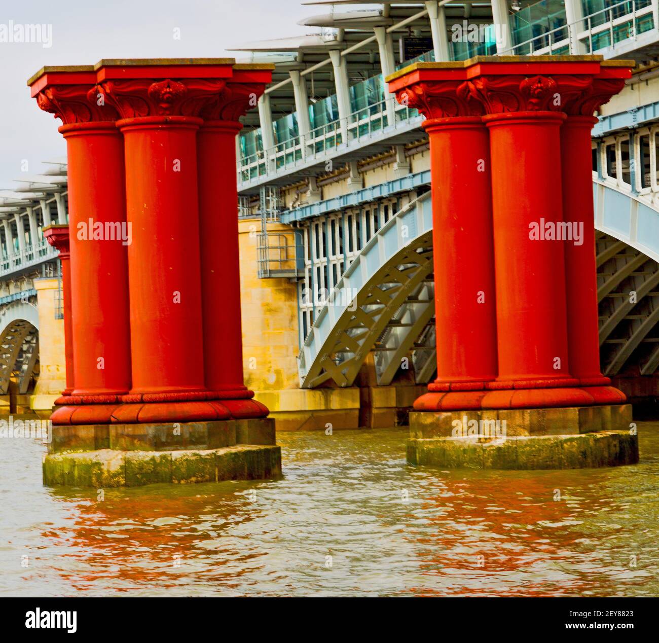 Bridge thames river windows in the city of london home and office ...