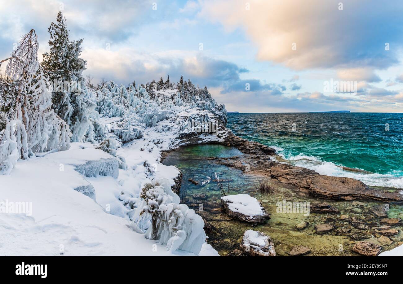 Indian Head Cove And The Grotto Bruce Peninsula National Park Tobermory Ontario Canada In Winter