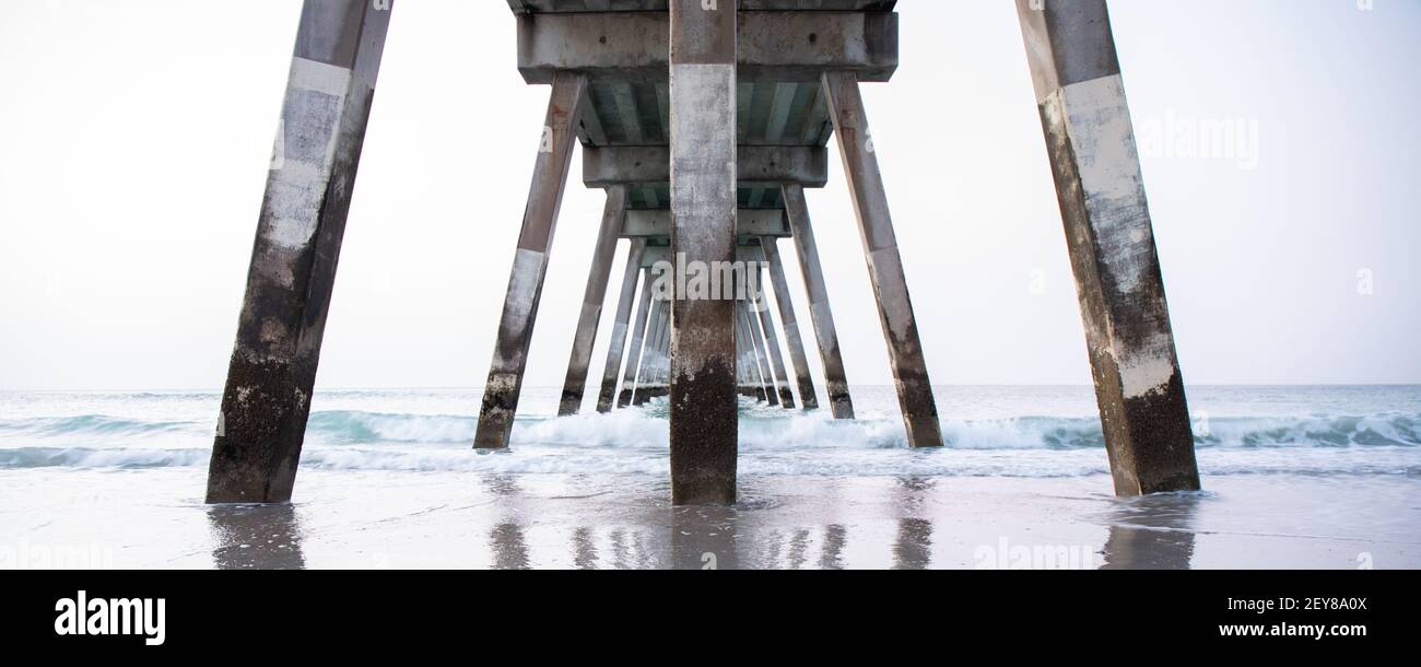 Underneath pier hi-res stock photography and images - Alamy