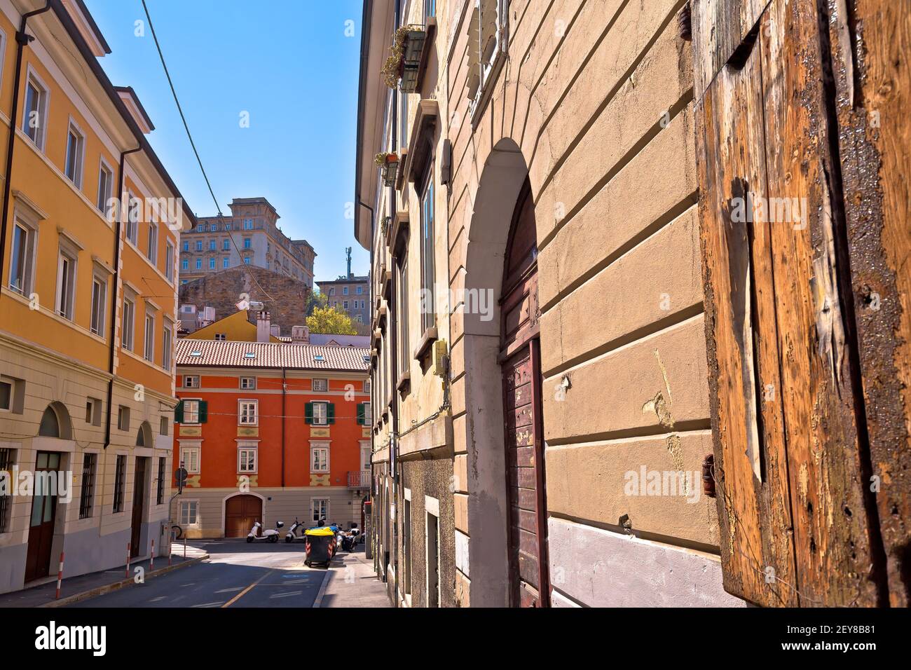 Via giulia street hi-res stock photography and images - Alamy