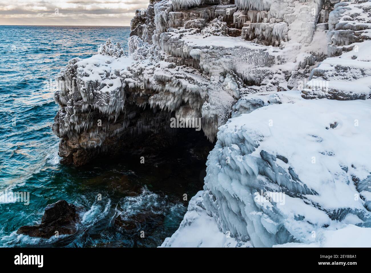 Indian Head Cove & The Grotto Bruce Peninsula National Park Tobermory ...