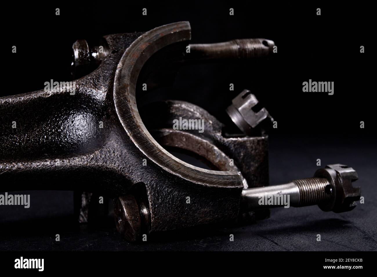 Large connecting rod for internal combustion engine. Accessories for ...