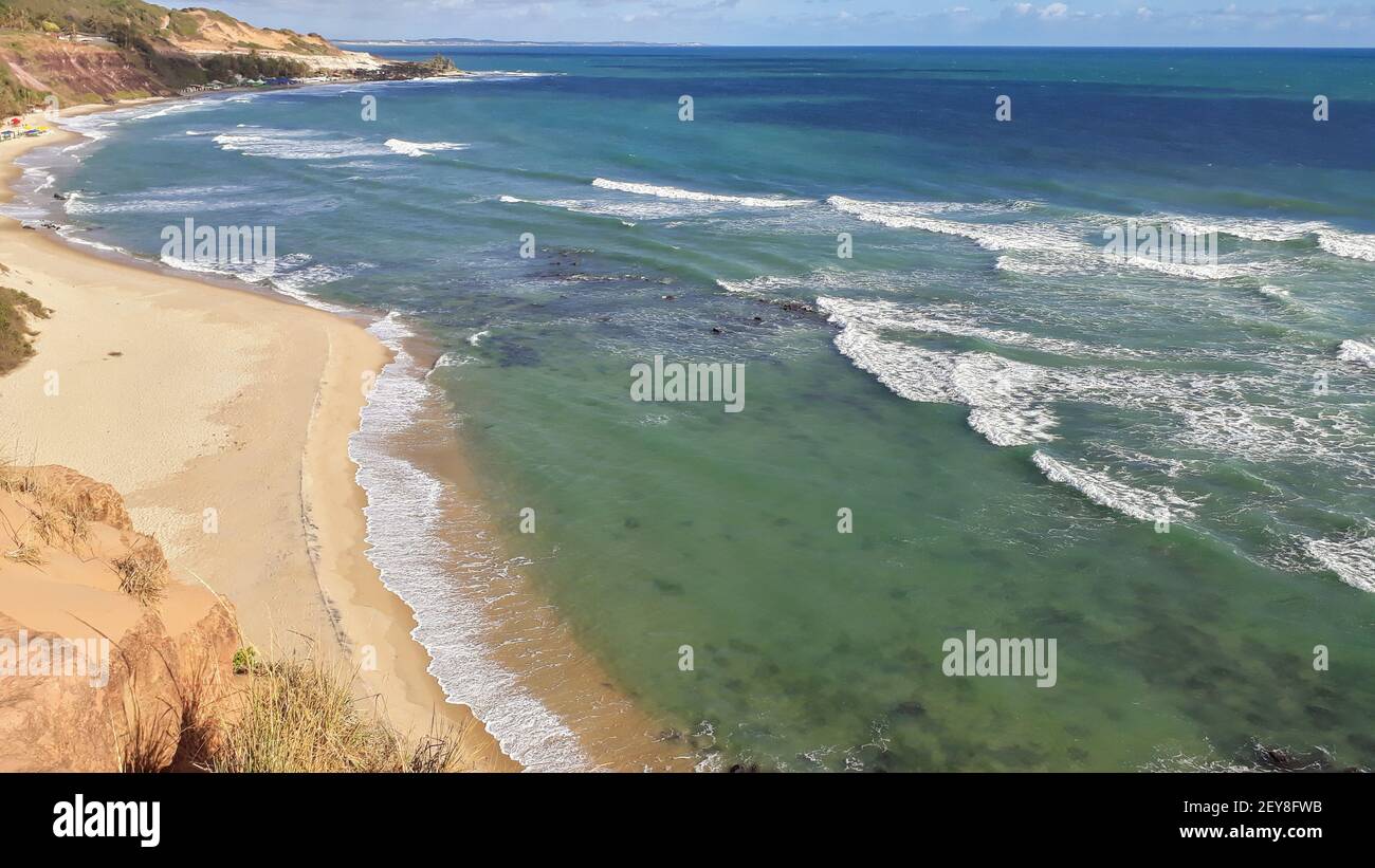 Ocean waves hitting on sandy hi-res stock photography and images - Alamy