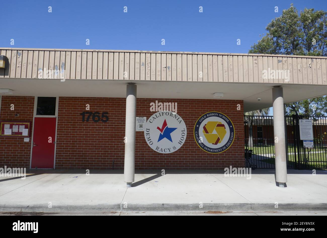 Loara high school hi-res stock photography and images - Alamy