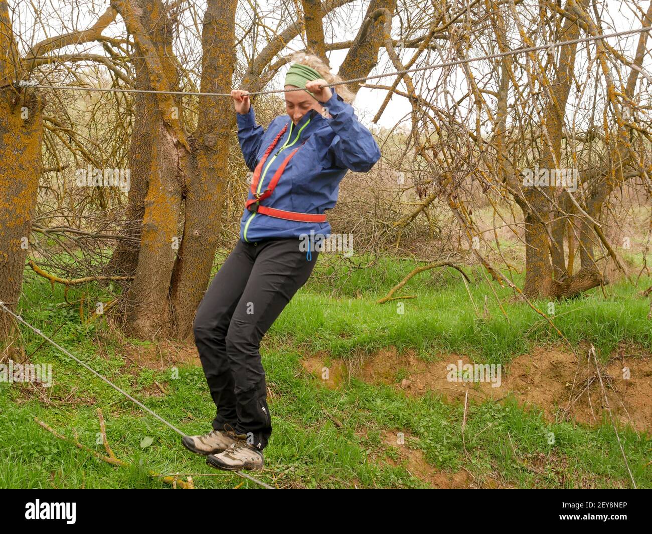Rope river crossing hi-res stock photography and images - Alamy