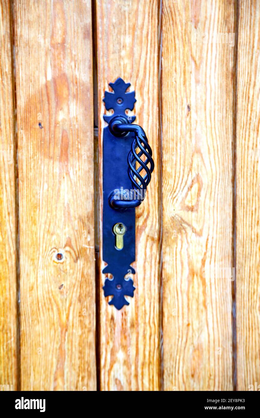 Rusty brown morocco in africa the old safe padlock Stock Photo - Alamy